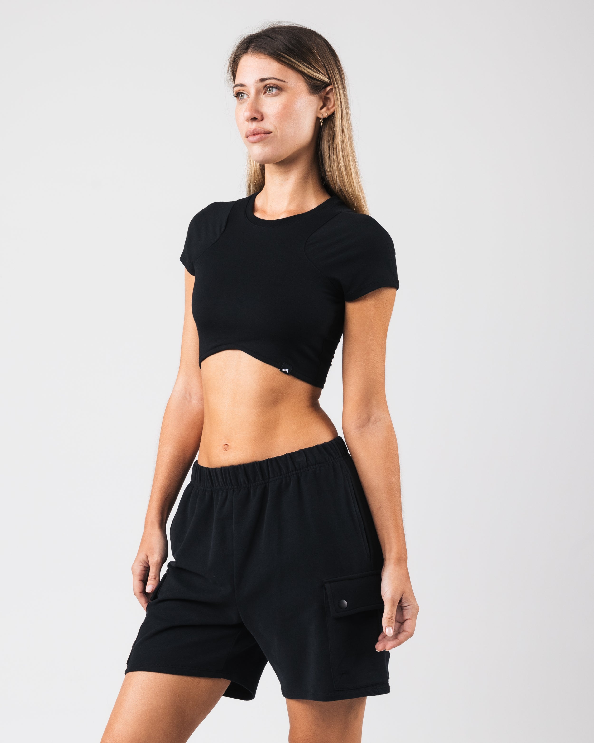 Angled Crop Tee - Black – Alphalete Athletics