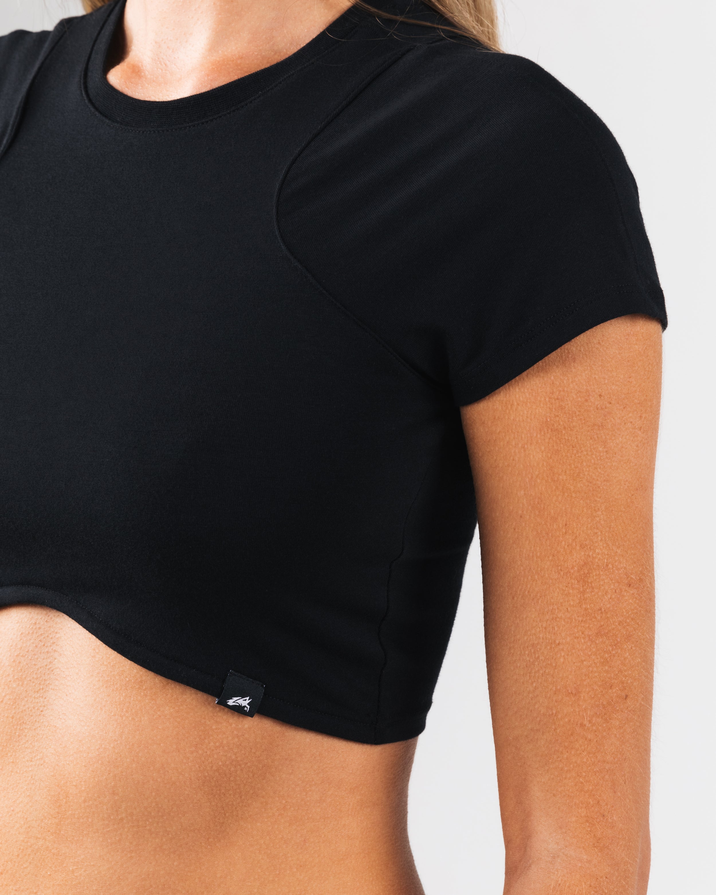 Angled Crop Tee - Black – Alphalete Athletics