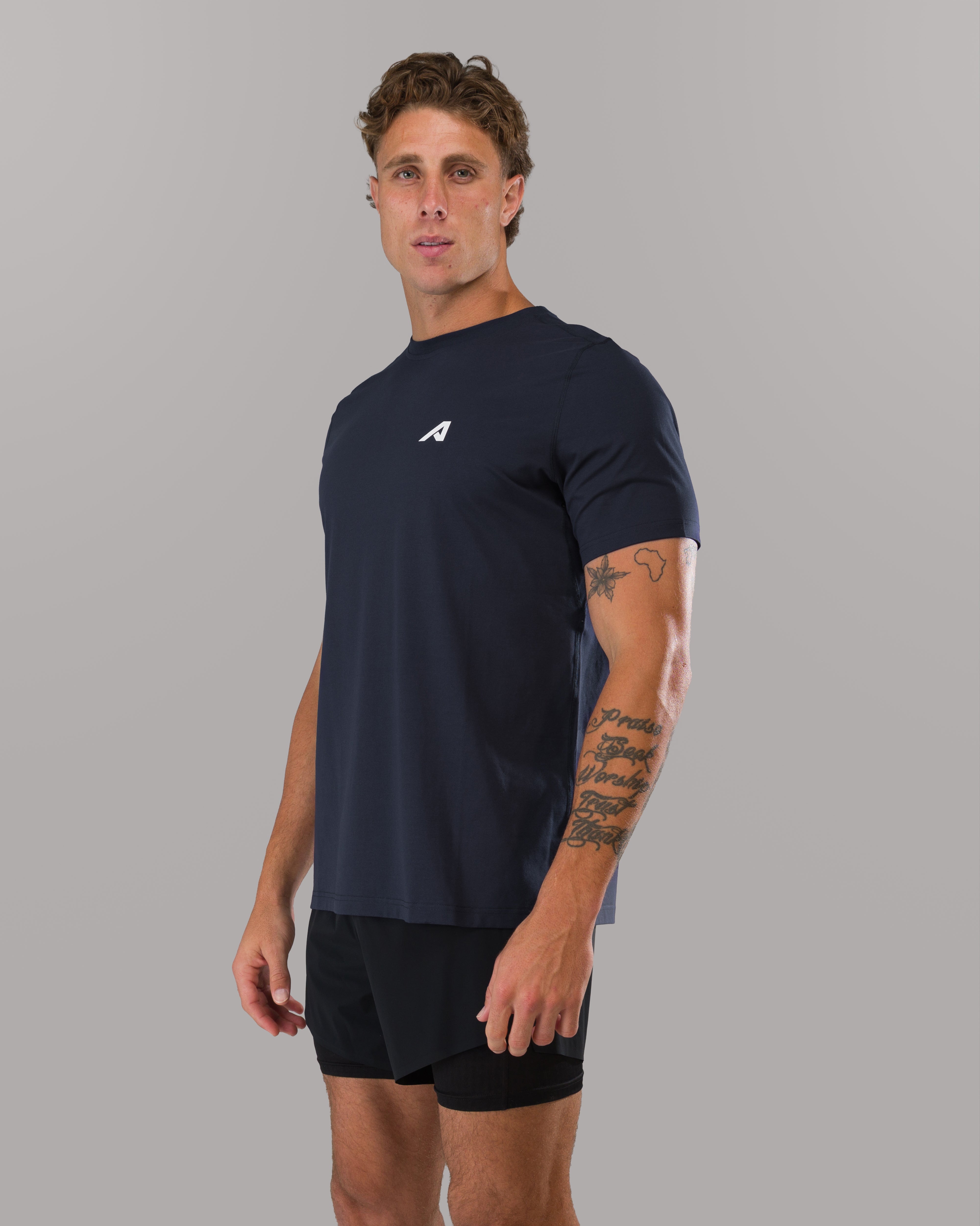 Momentum Tee - Core Navy – Alphalete Athletics